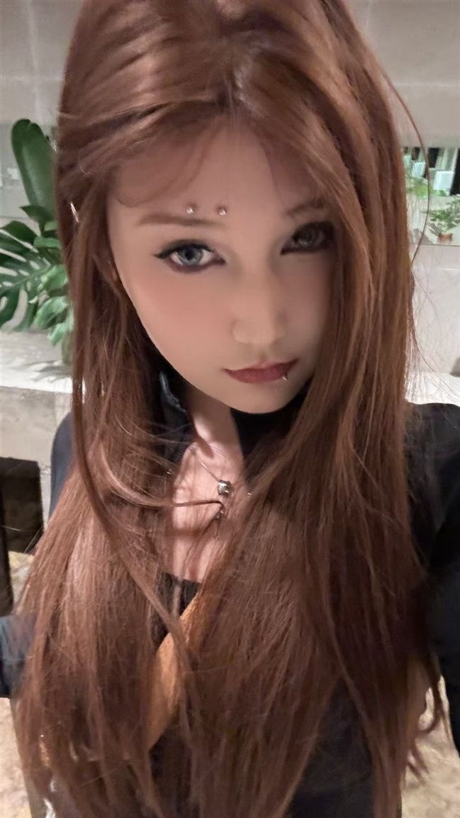 依依呀👑 - Anhei